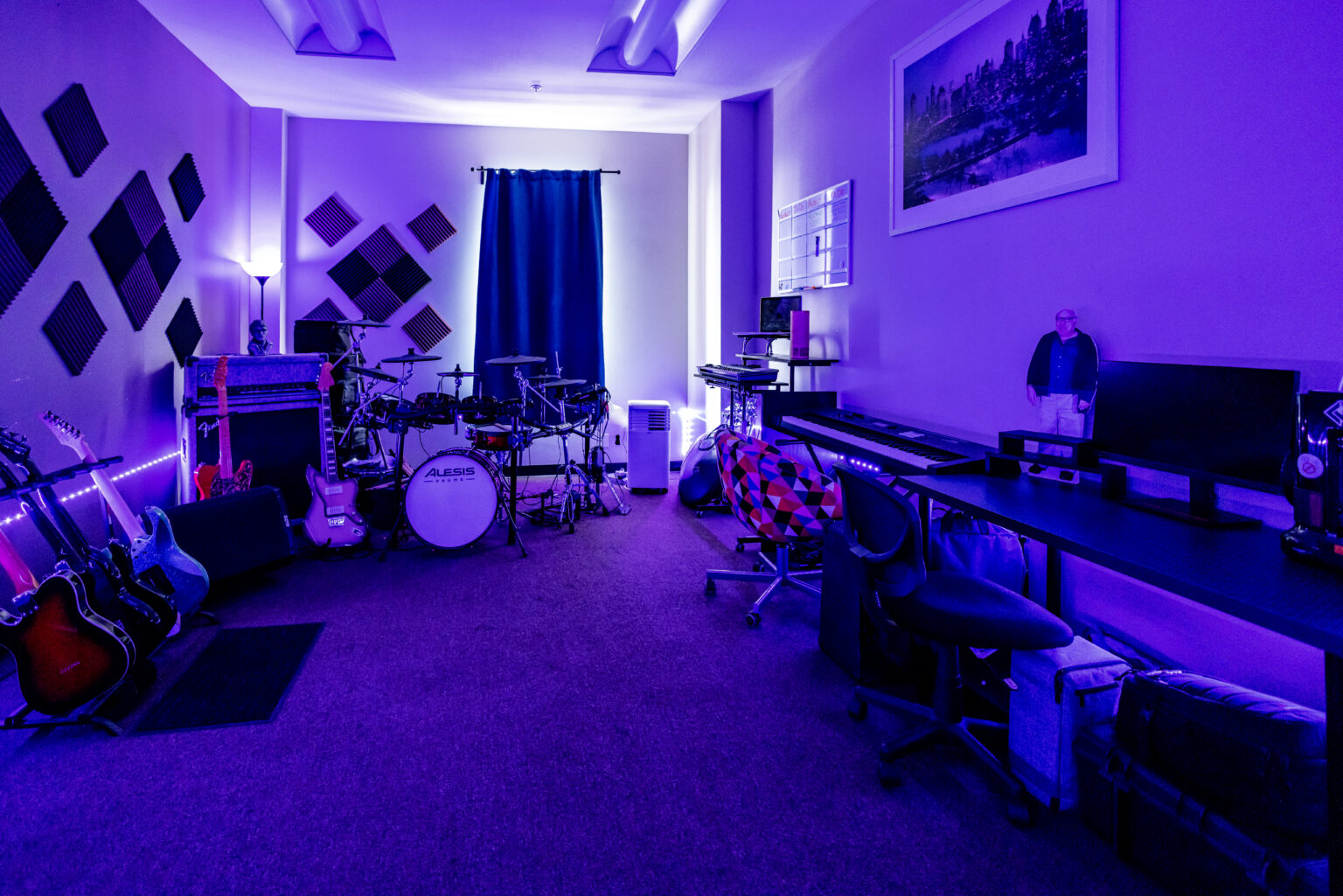 Rehearsal & Practice Studio for Bands - Lockout Music Studios Ontario